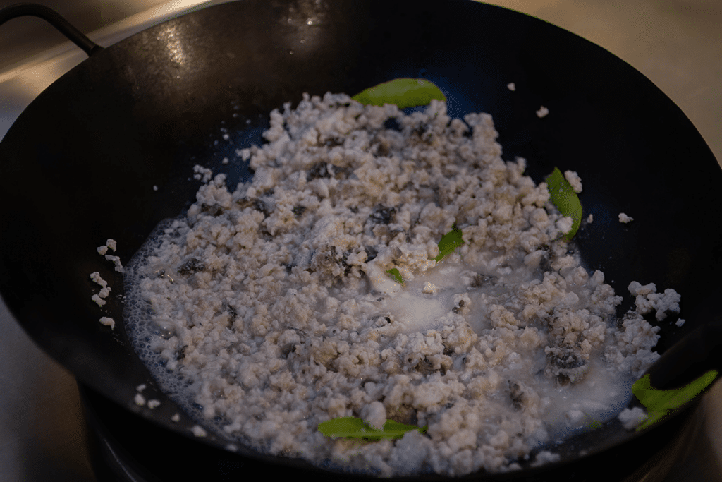 Thaifoodmaster - Minced-Bird Curry with Fish (ปลาช่อนแกงนก)
