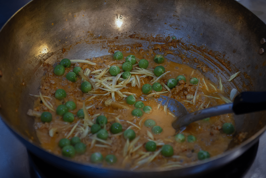 Thaifoodmaster - Pork and Three Beans Minced-Bird Style Curry (แกงคั่ว ...